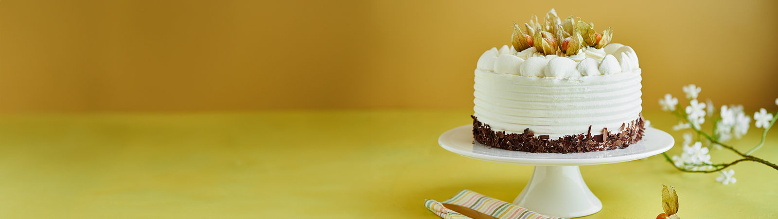 Delicious Mango Cake - Emborg